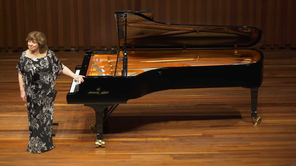 Interview: Dina Yoffe's reflections on music, piano competitions, and ...